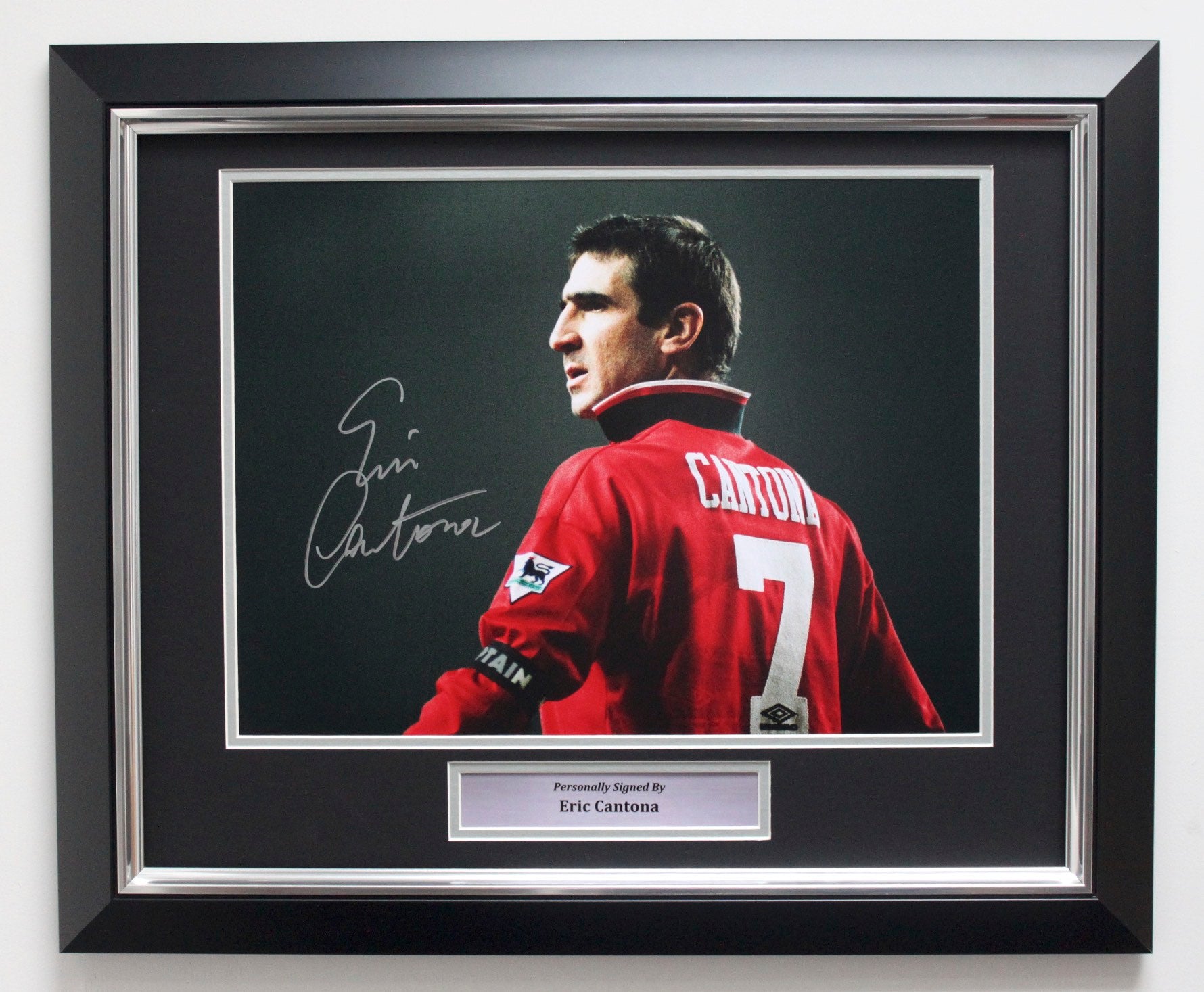 Signed Man United Shirts and Memorabilia